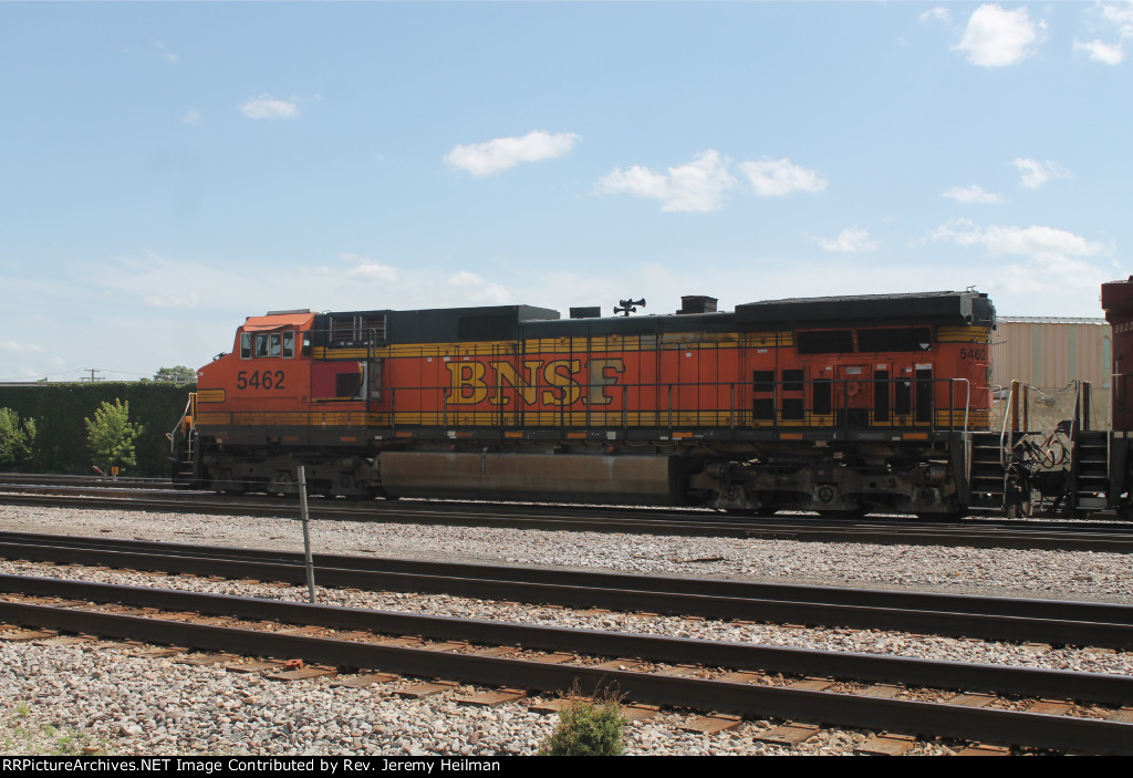 BNSF 5462 (1)